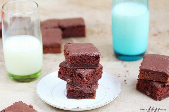 Warm frosting Texas chocolate sheet cake recipe