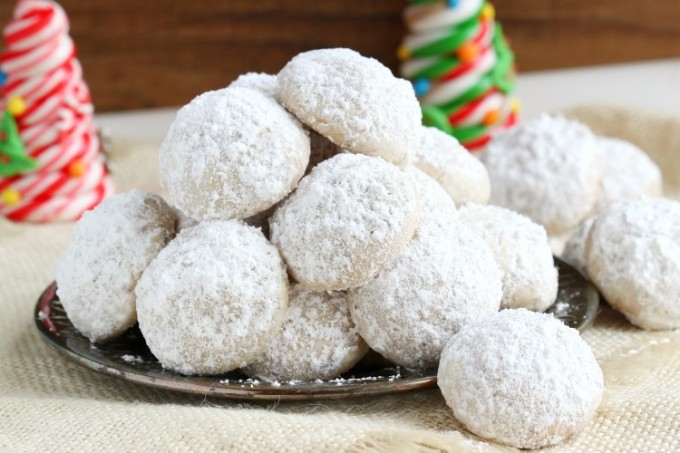 Melt-in-your-mouth snowball cookies
